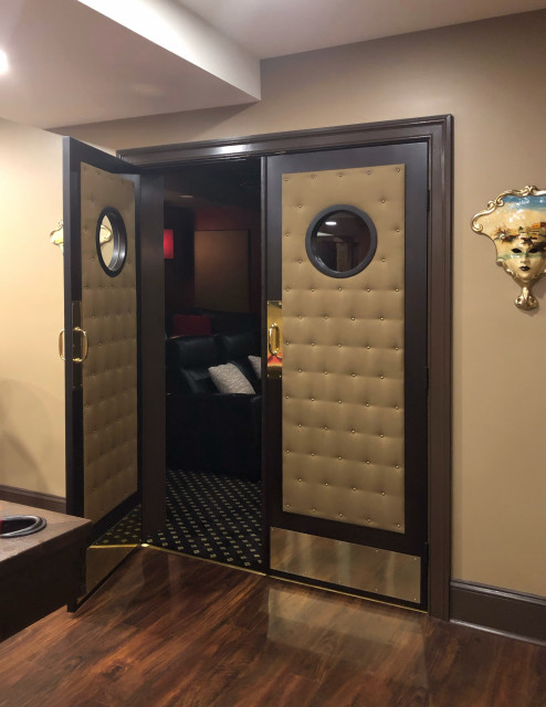 Basement Remodel with Theater, Bar, Wine Cellar, Kitchen - Classique ...