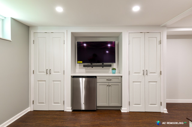 Complete Basement Transformation - Classique Chic - Sous-sol - par AC ...