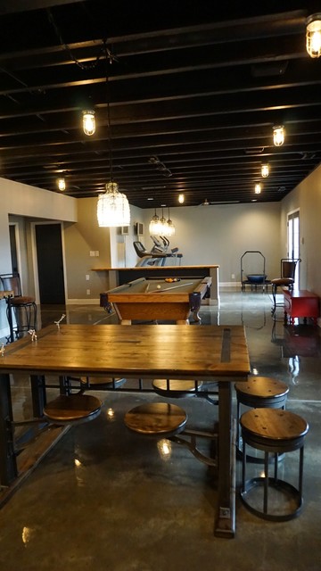 Finished Basement - Moderno - Sótano - Louisville | Houzz