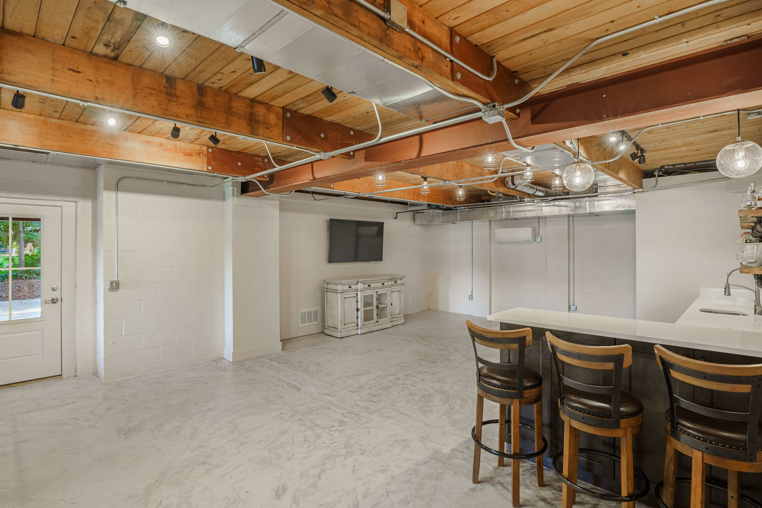 Exposed Joists Basement Exposed Beam Ceilings Are A Terrific Feature