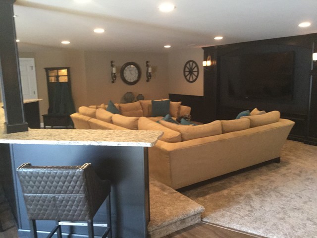 Island Lakes Traditional Finished Basement - Traditional - Basement ...