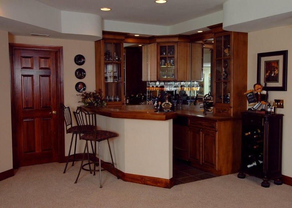Lower level bar - Traditional - Home Bar - St Louis - by Noonan ...