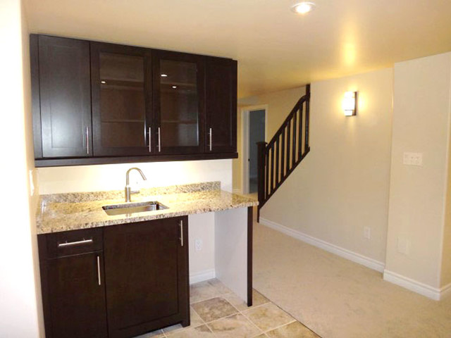 Rich Cream & Dark Brown Basement - Traditional - Basement - Toronto ...