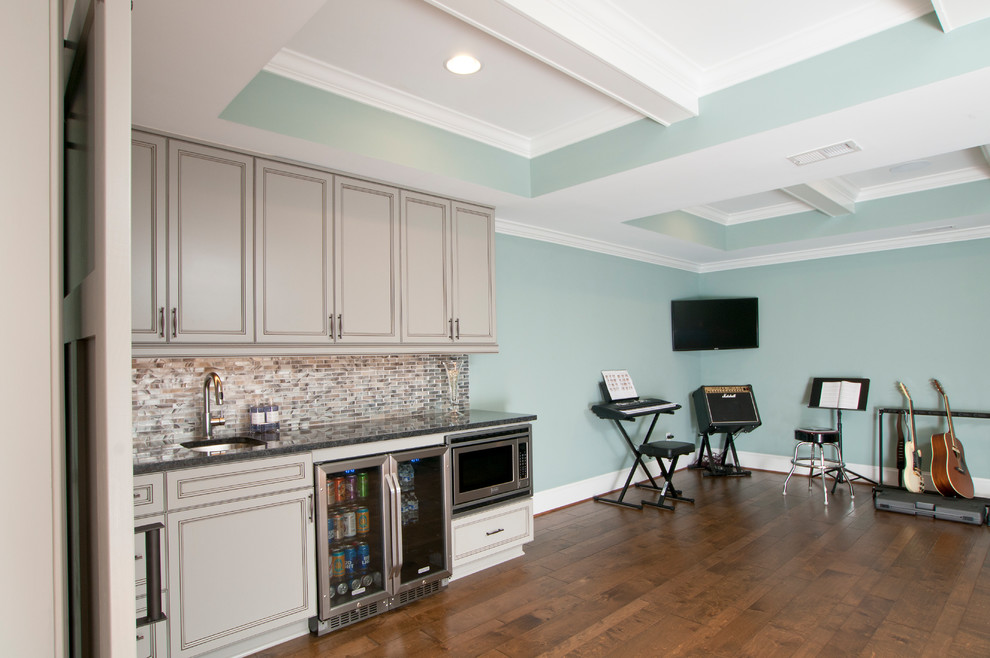 WET BAR/MUSIC ROOM - Sous-sol - Autres périmètres - par Totally ...