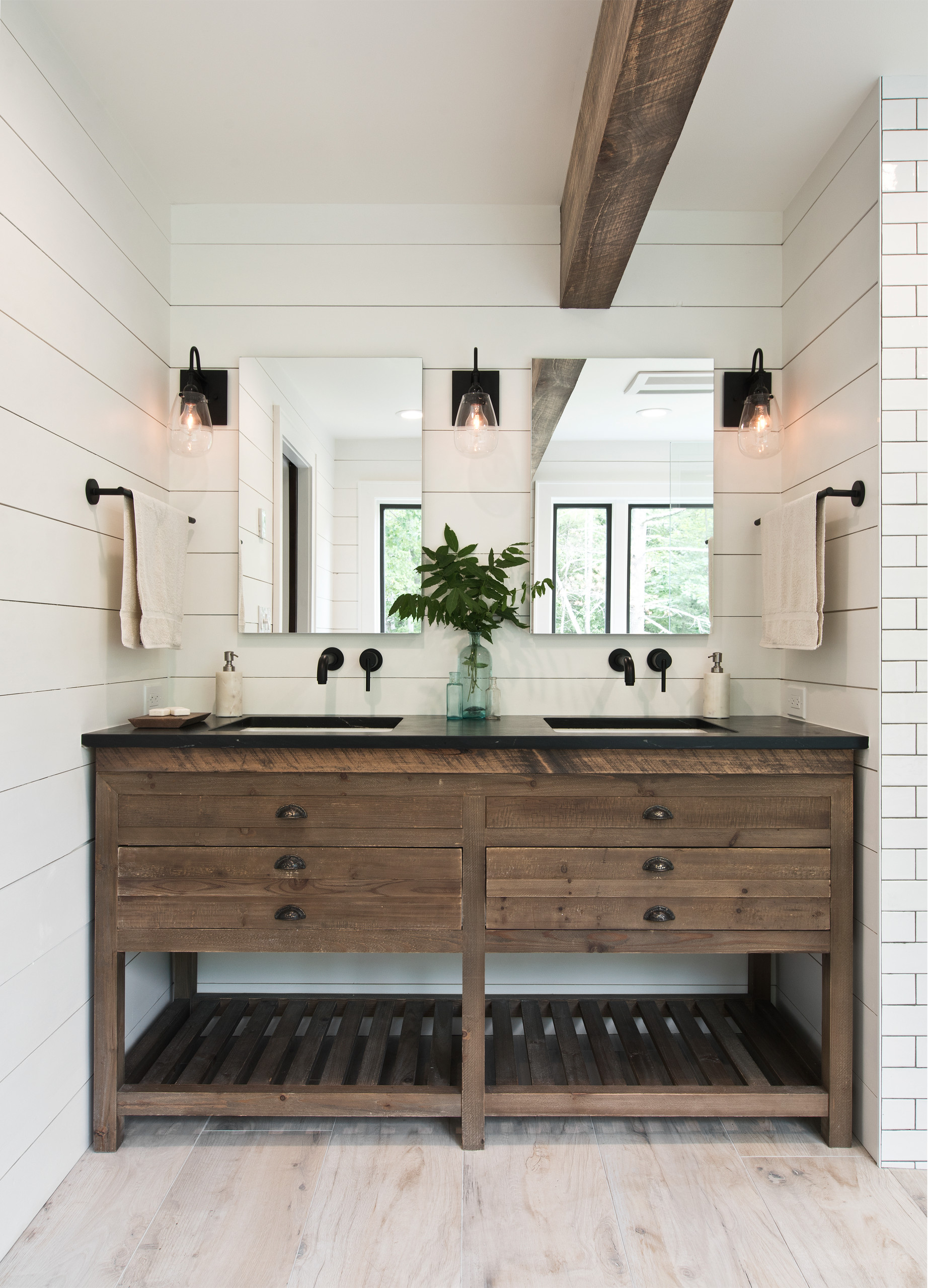 Farmhouse Bathroom Wall Decor Ideas Farmhouse Decor Is Relaxed And Warm Farmhouse Bathroom Wall Decor Ideas Farmhouse Decor Is Relaxed And Warm