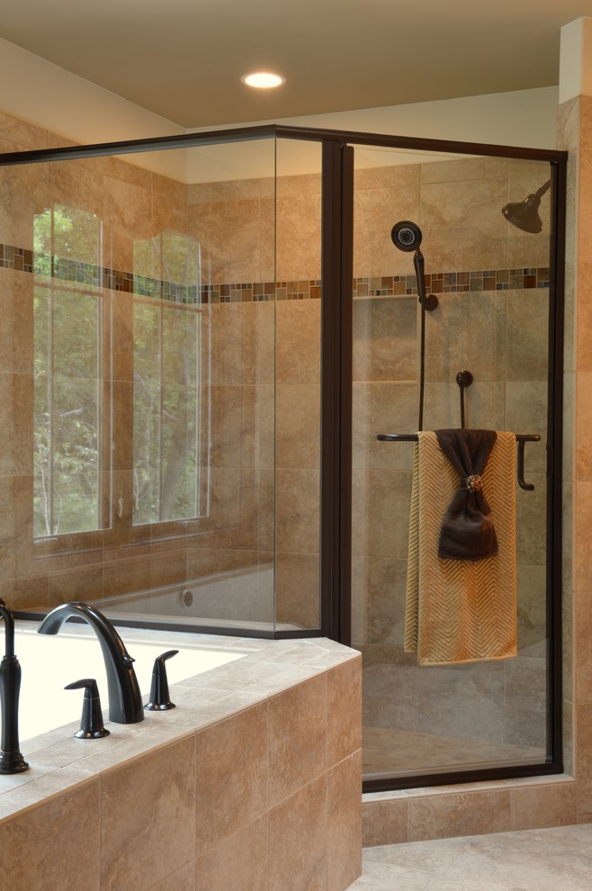 2012 MBA Parade of Homes The Roycroft - American Craftsman - Badezimmer ...
