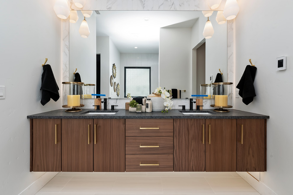 2020 Legacy Parade - Modern - Bathroom - Boise - by Solitude Homes | Houzz