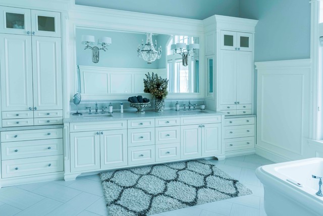 A country home in the Big City - Traditional - Bathroom - Calgary - by ...