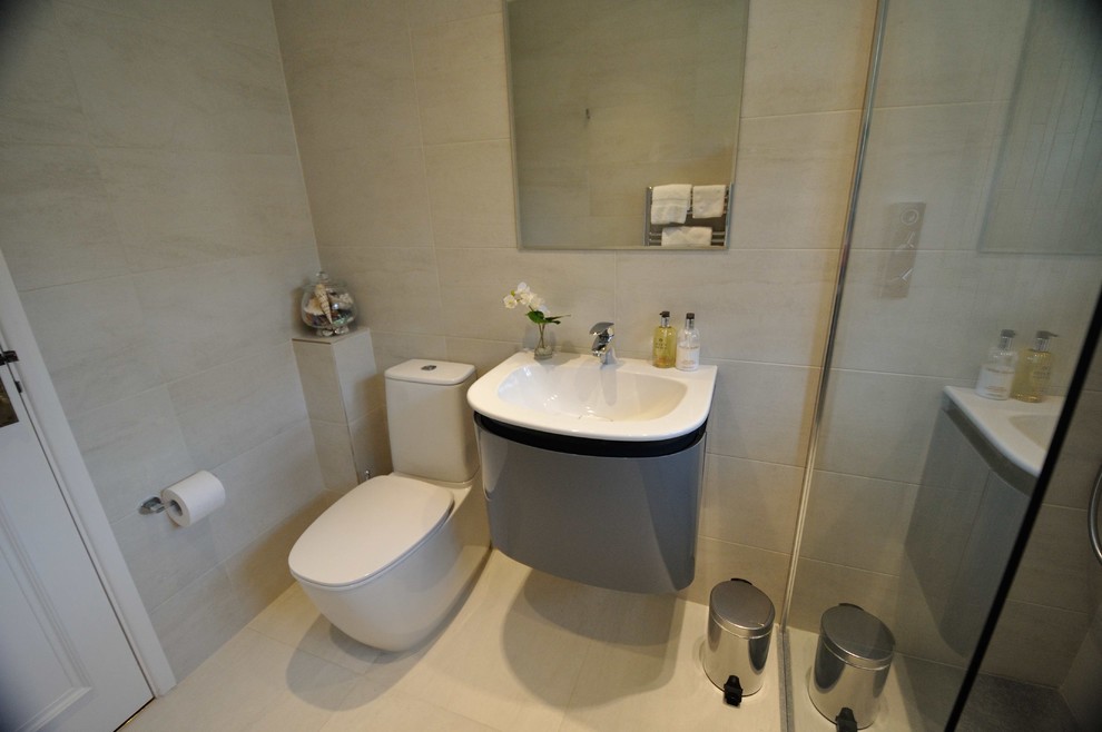 A Julian Graham Bathroom - Contemporary - Bathroom - Buckinghamshire ...
