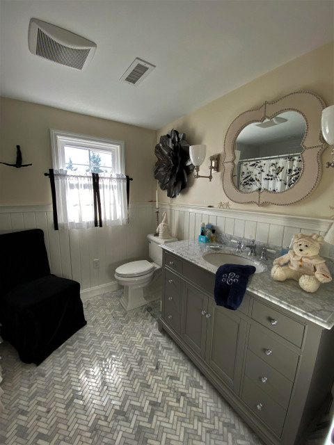 A Modest Manor - Bathroom - Boston - by HC Design | Houzz IE
