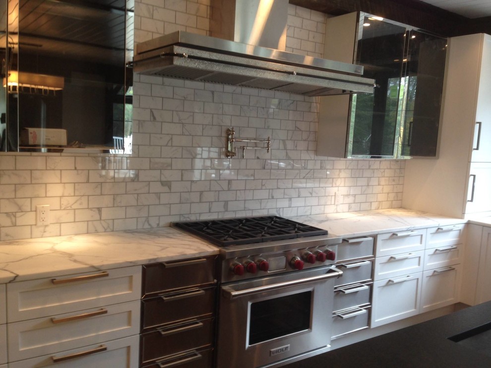 backsplash in Calcutta gold marble - Contemporary - Kitchen - New York ...
