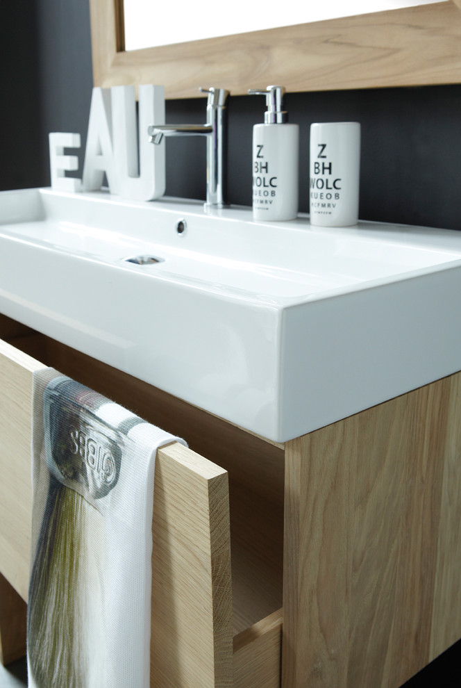 BASIC by Line Art Floating Vanity in Solid Oak - Contemporary ...