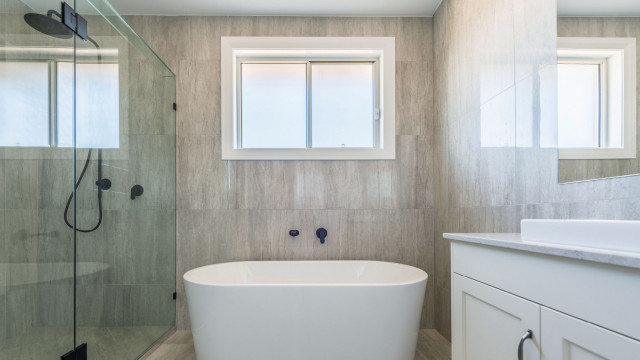 Bathroom Window Options - Sliding Window - Modern - Bathroom - Brisbane ...