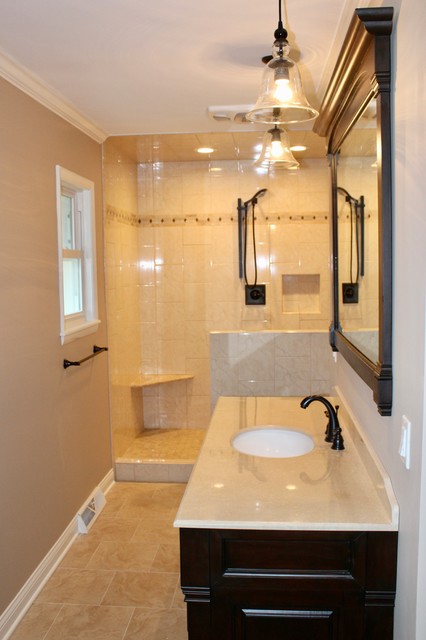 Bathroom with Custom-built Walk-in Shower - Classique - Salle de Bain ...