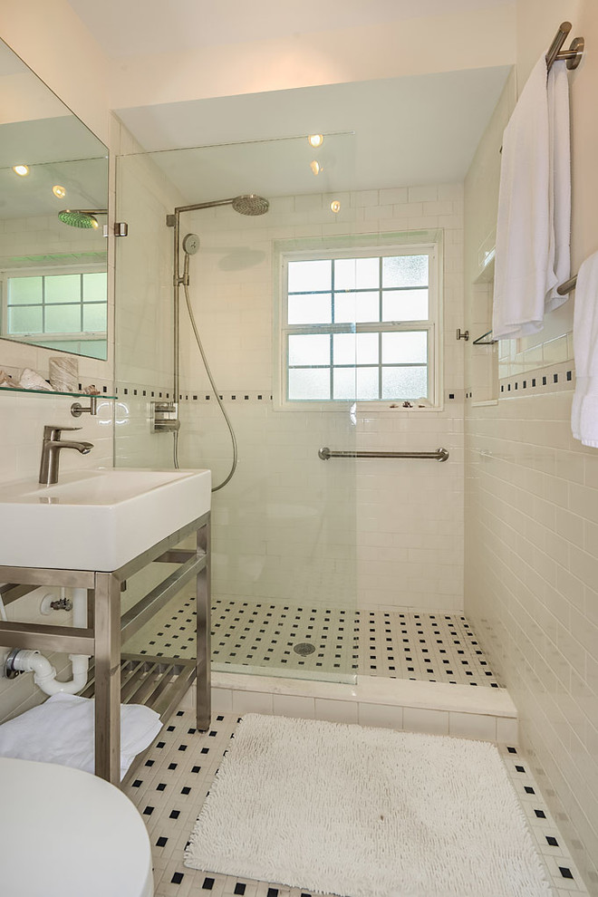 Beach Cottage Bathroom - Traditional - Bathroom - Tampa - by Van Selow ...
