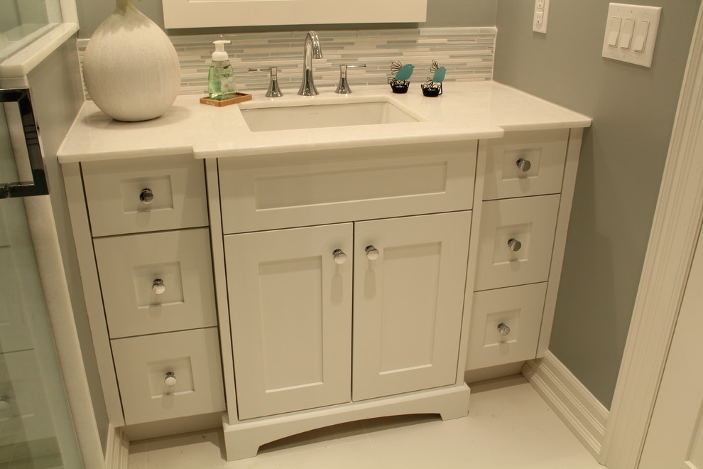 Bell Beach House - Beach Style - Bathroom - Toronto - by Absolute ...
