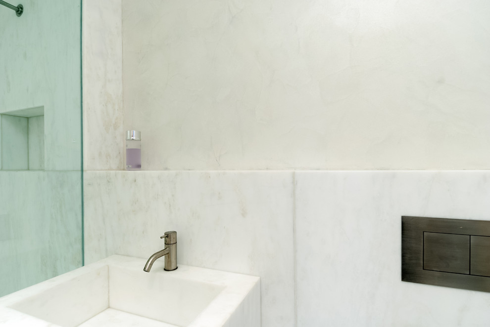 Béton Ciré White Bathroom Walls - Modern - Bathroom - London - by ...