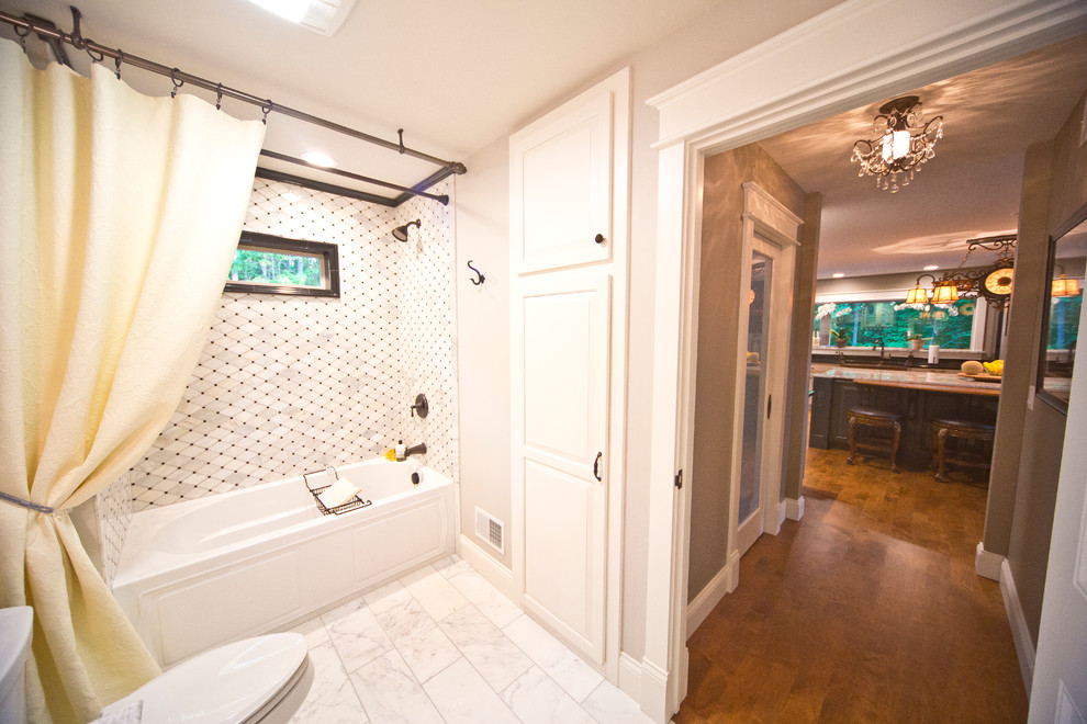 Black RIver - Transitional - Bathroom - Grand Rapids - by Matrix Construction, Inc. | Houzz IE