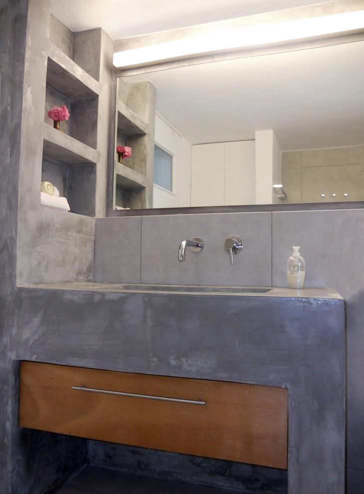 Building A Bathroom Through Virtual Design - Modern - Bathroom - New ...