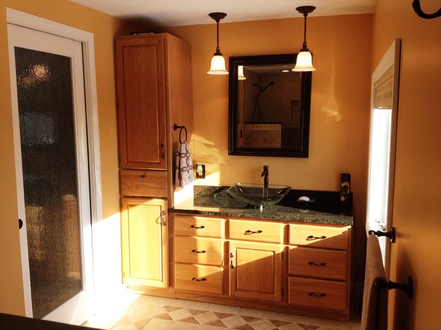 Capri Custom Tile Shower - Greene - Clásico - Cuarto de baño - Portland ...