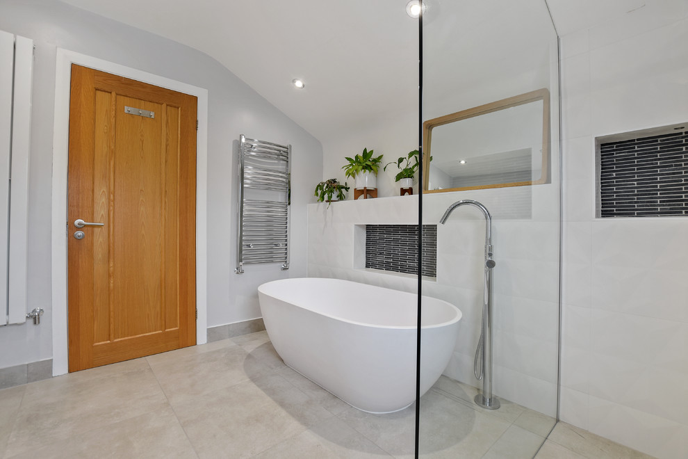 Case Study: Brentford, Middlesex - Modern - Bathroom - London - by ...