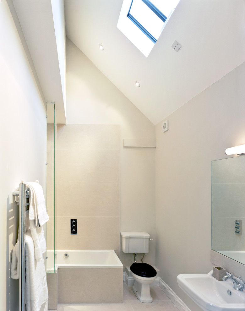 Coach House - Bathroom - London - by COUPDEVILLE | Houzz