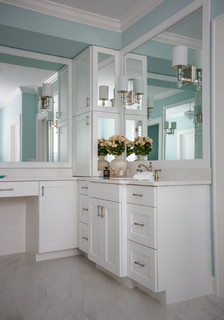 Coastal Family Retreat - Beach Style - Bathroom - Jacksonville - by ...