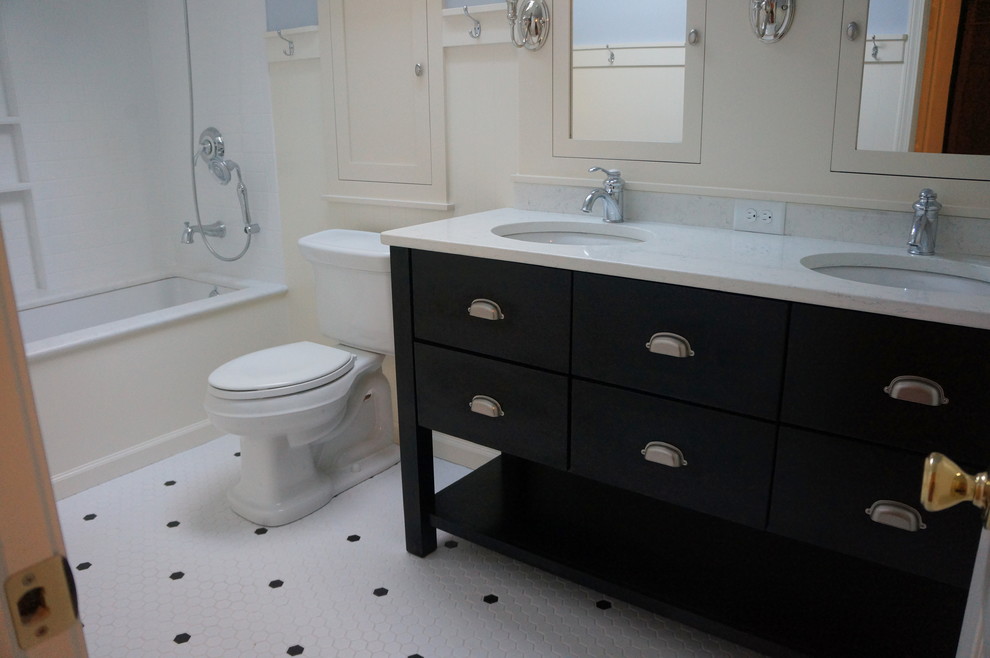 Colonial Cottage Bathrooms - Traditional - Bathroom - Atlanta - by ...