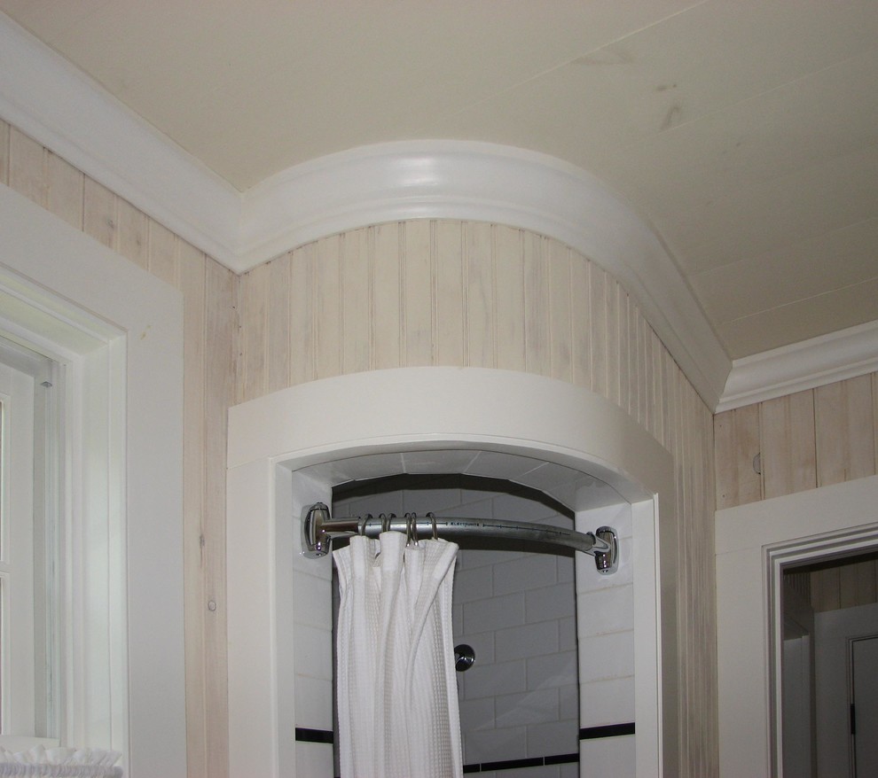 Conrad Oakland: Cottage - Bathroom - Burlington - by Connor Mill-Built ...