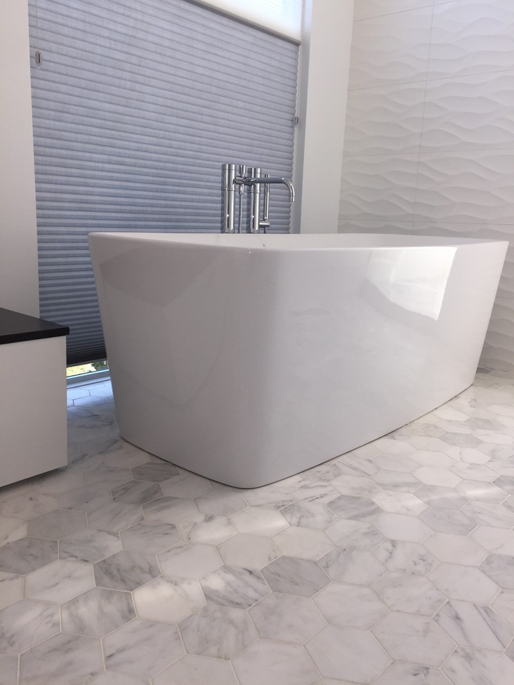 Contemporary Beach House - Contemporary - Bathroom - Orange County - by ...