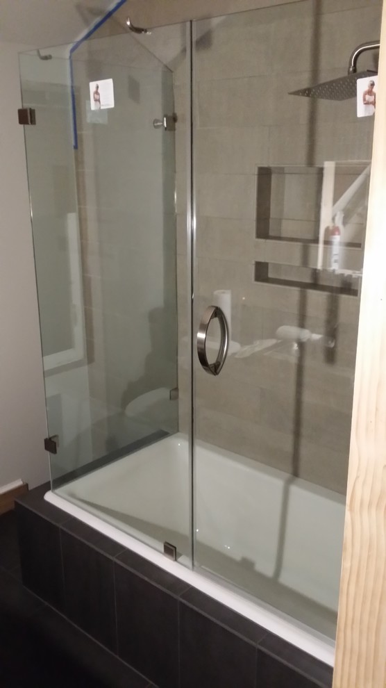Corner Tub Frameless Glass Enclosure (ShowerGuard) with Portals ...