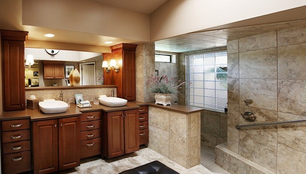 CotY Award Winner - Classique - Salle de Bain - Burlington - par DreamMaker Bath & Kitchen | Houzz