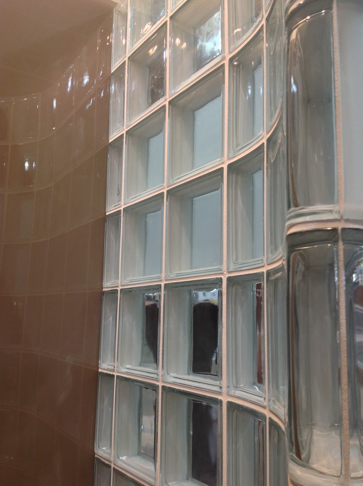 Curved glass block shower wall with high gloss shower wall panels ...