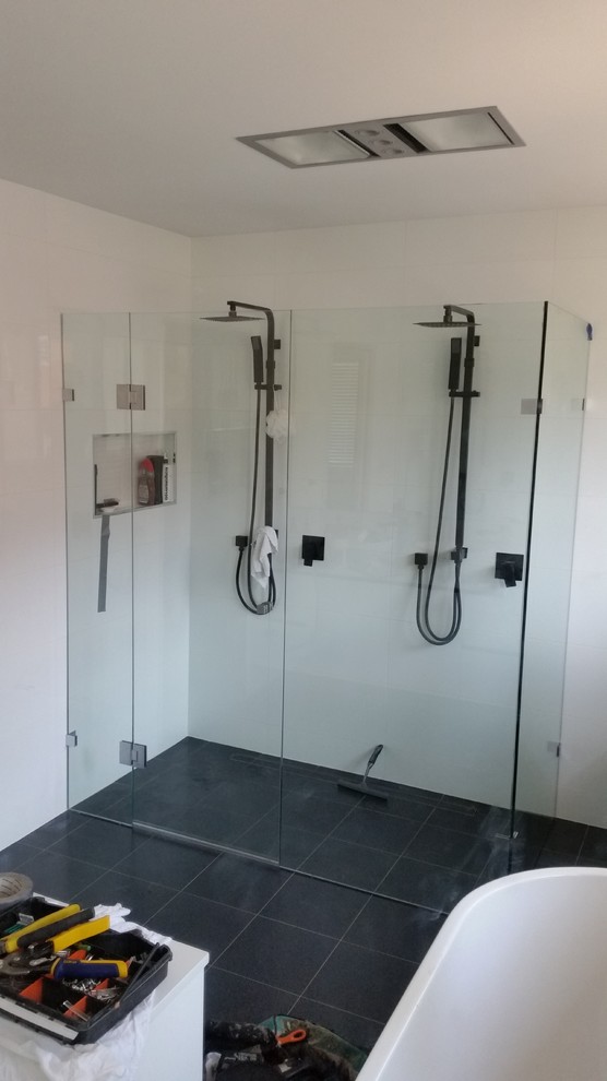 Custom Glass Frameless Shower Screens - Modern - Bathroom - Sydney - by Sky High Glass | Houzz