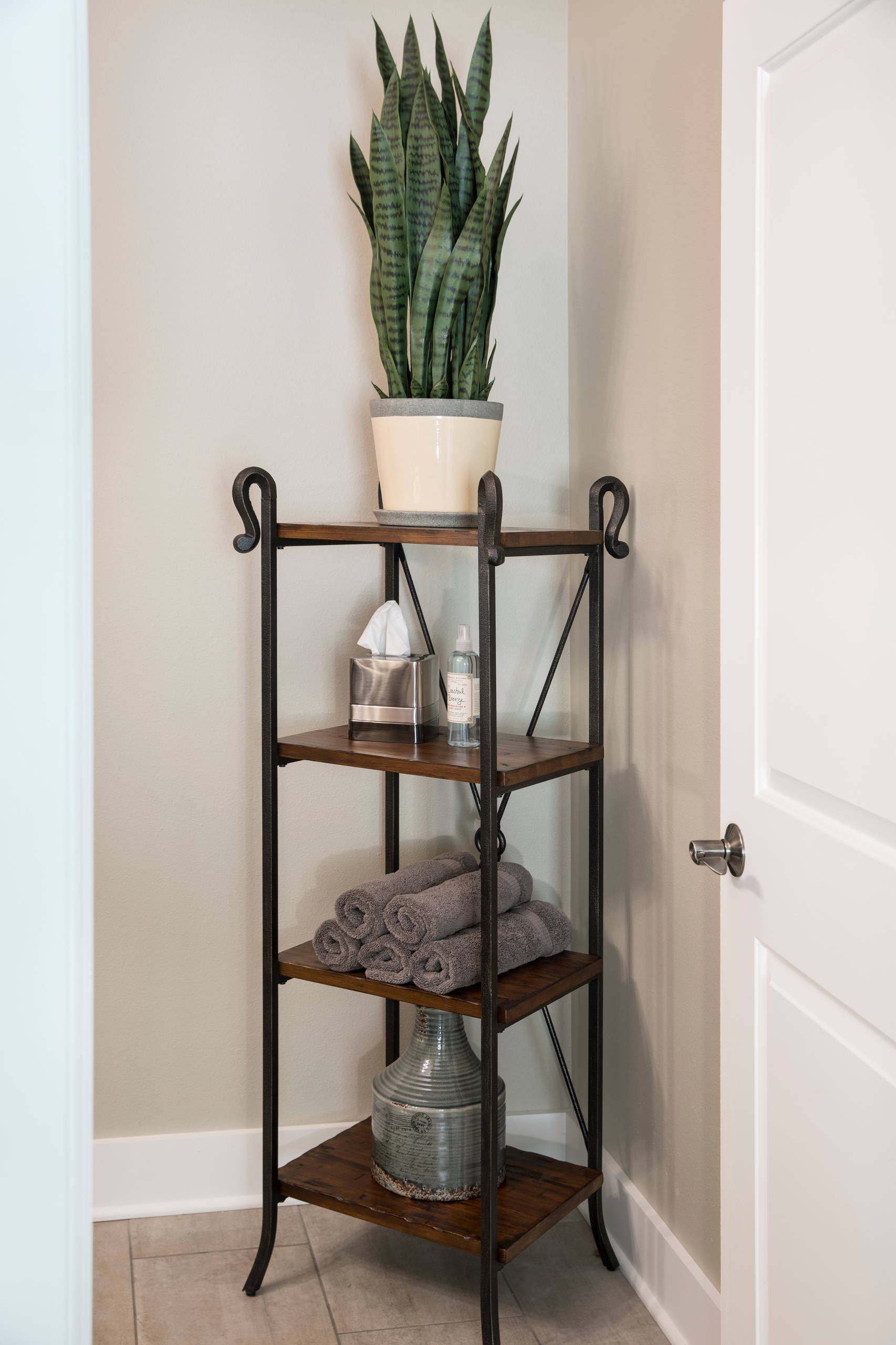 10 Bathroom Display Units That Are High on Style
