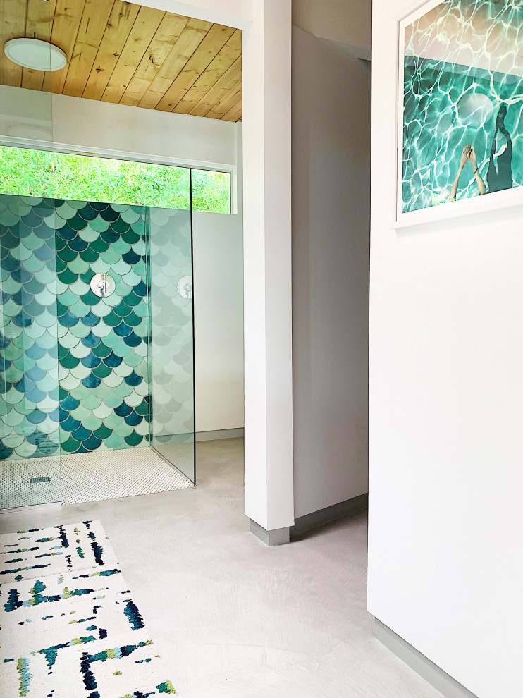 Eichler Palms Fish Scale Shower Wall - Midcentury - Bathroom - Other ...
