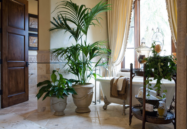 El Mirlo - Traditional - Bathroom - San Diego - by Le Dimora | Houzz UK