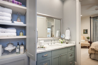 Elegant Guest Bathroom - Traditional - Bathroom - Houston - by Adeline ...