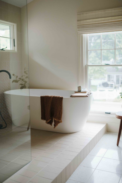 Bathroom of the Week: Dated Bath Becomes a Calm Retreat