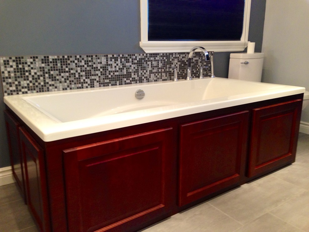 Empire Grove - Traditional - Bathroom - Ottawa - by Dalton Distinctive ...