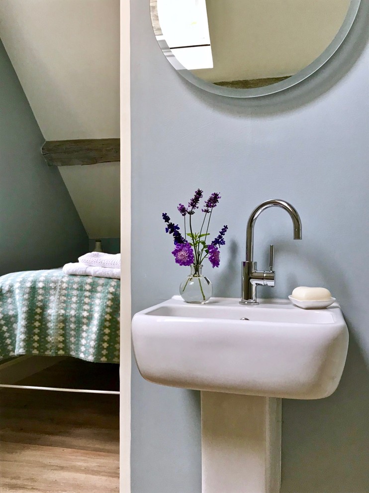 English Barn Conversion - a fresh en suite bathroom - Scandinavian ...