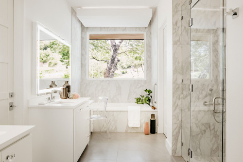 60+ White Bathroom (TIMELESS LOOK) - Clean and Fresh Bathrooms