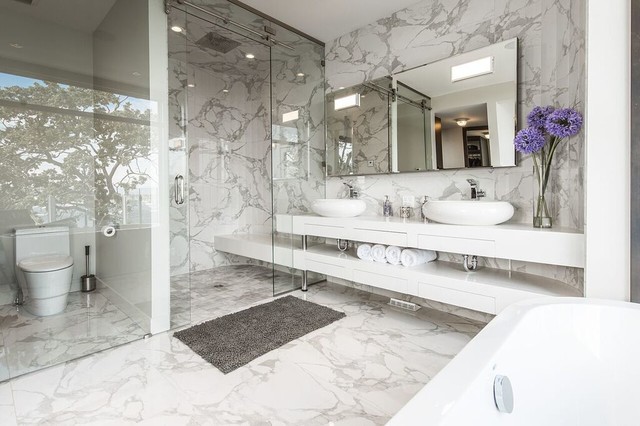 Floor: Porcelain Marble Look - Salle de Bain - Vancouver - par City ...