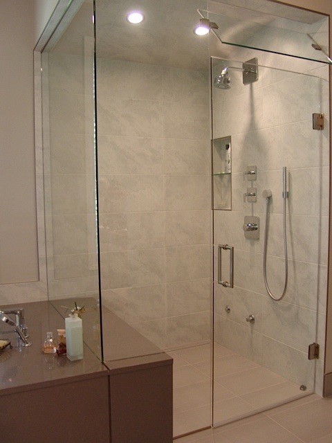 Frameless and Framed Steam Shower Glass - Classique - Salle de Bain ...