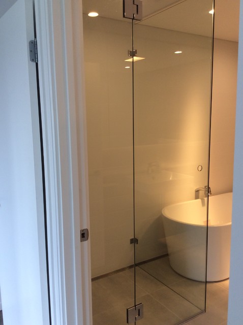 Frameless Corner Shower Screen with Polished Finger Pull - Contemporary ...