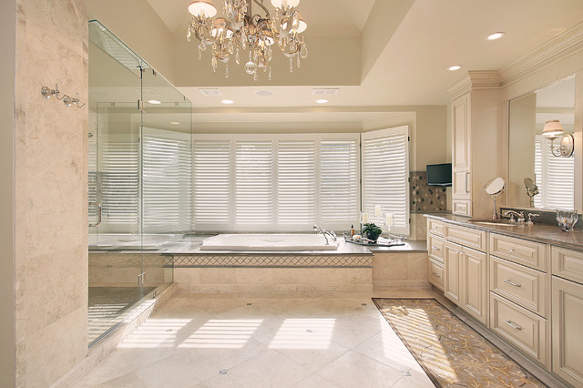 Frameless Shower Pivot Doors Classique Salle De Bain Vancouver