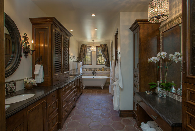 Fresh Contemporary Spanish Colonial - Mediterráneo - Cuarto de baño ...