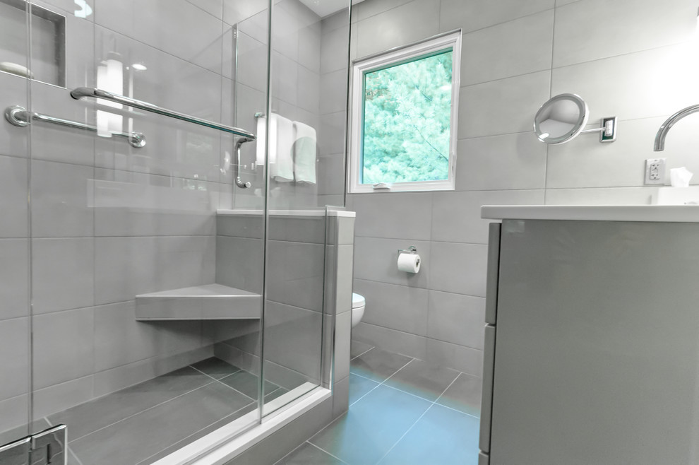 Glass Bath - Modern - Bathroom - New York - by Bright Ideas by Martinec ...