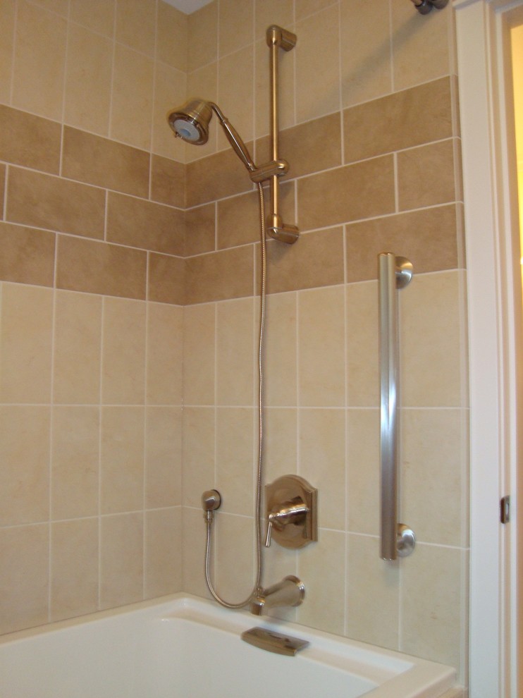 Hall Bathroom - Contemporary - Bathroom - Chicago - by Patrick A. Finn ...