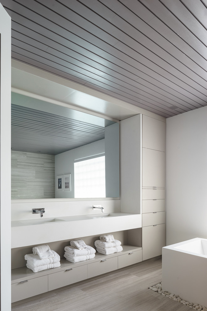 High-tech Spa - Modern - Bathroom - Miami - by Raizin Design | Houzz